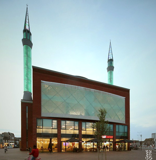 BAM Bastion van de islam - Ulu moskee in Utrecht - stedenbouwkundig ...